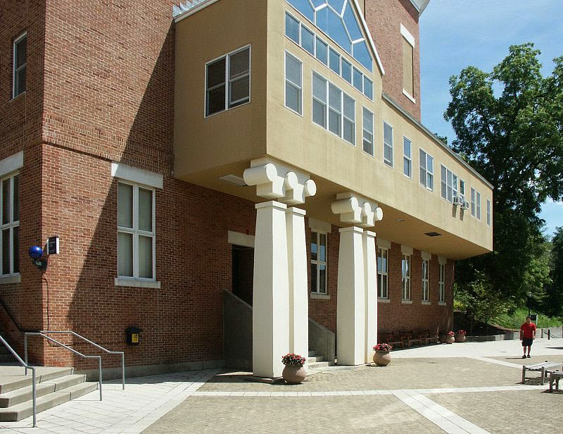 Arqueología del Futuro: 1986 Lawrence Hall Columns [Charles Moore ...