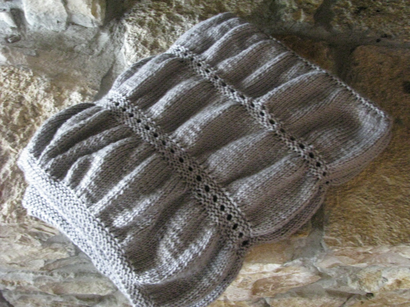 Re-inventing Mother: Yarn Along and a trip to the West