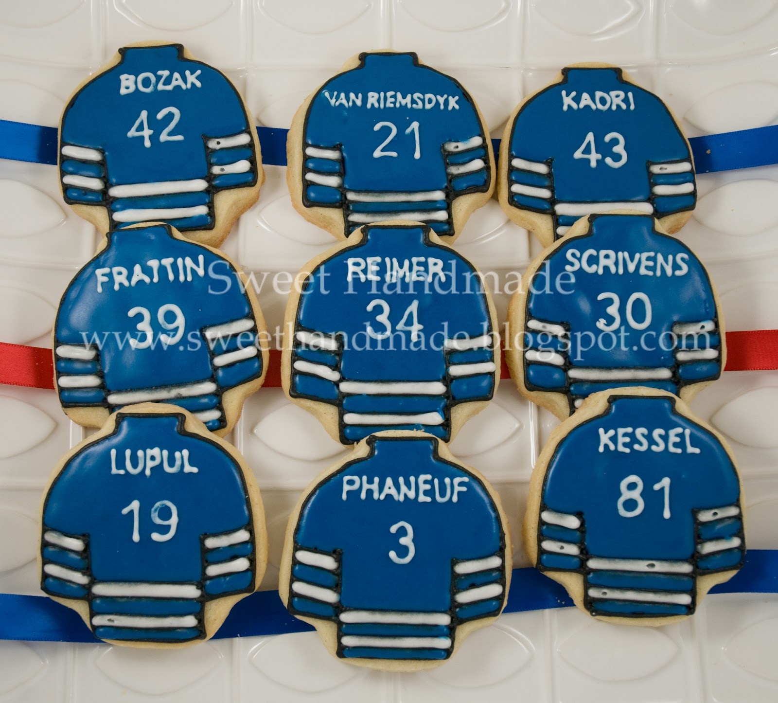 Sweet Handmade Cookies: Toronto Maple Leaf Hockey Cookies