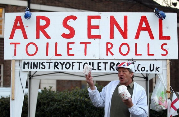 Pic of the day: Arsenal toilet rolls for sale outside White Hart Lane ...