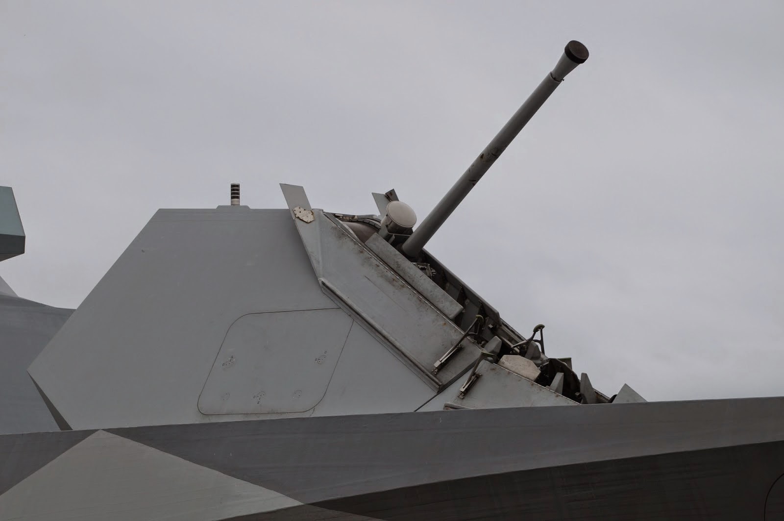 Defence: Bofors 57 mm naval gun