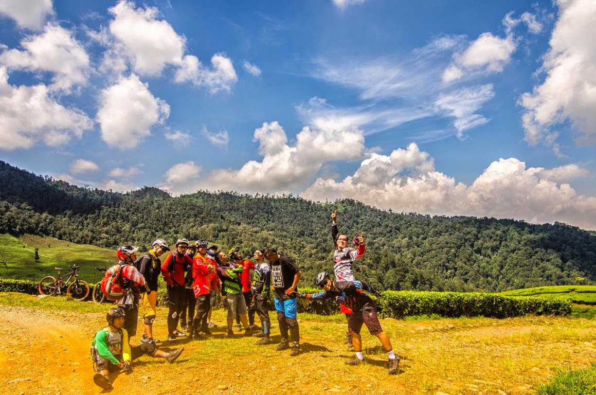 Batu Belang Pangalengan - Dewata - Hutan Gunung Maud - Selap Awi, Garut ...