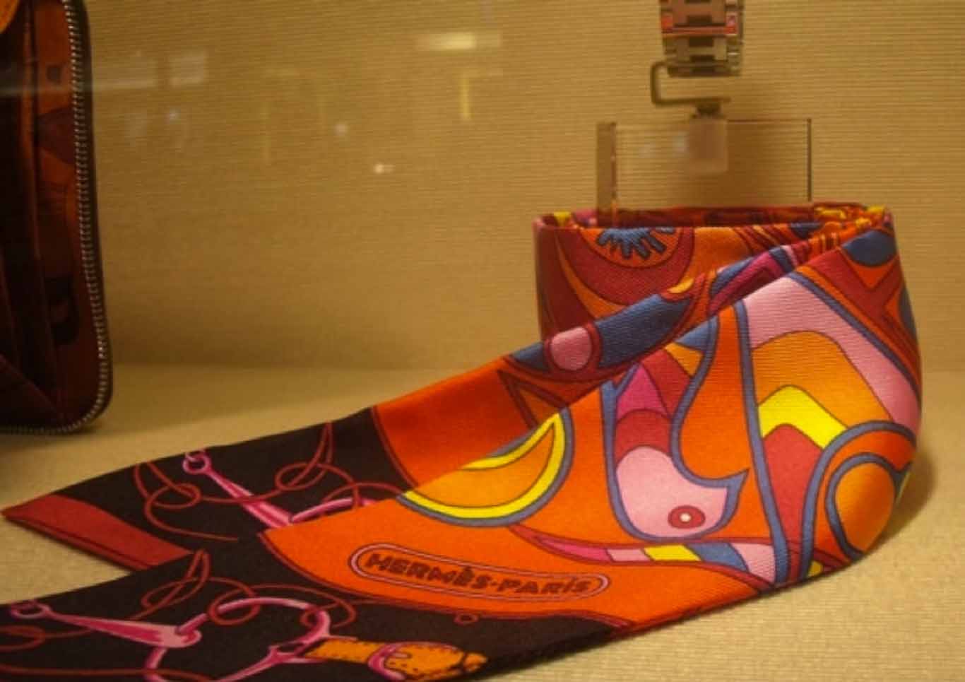 Rebecca Louise Taylor Textile/Surface Designs: Looking At Ways To ...