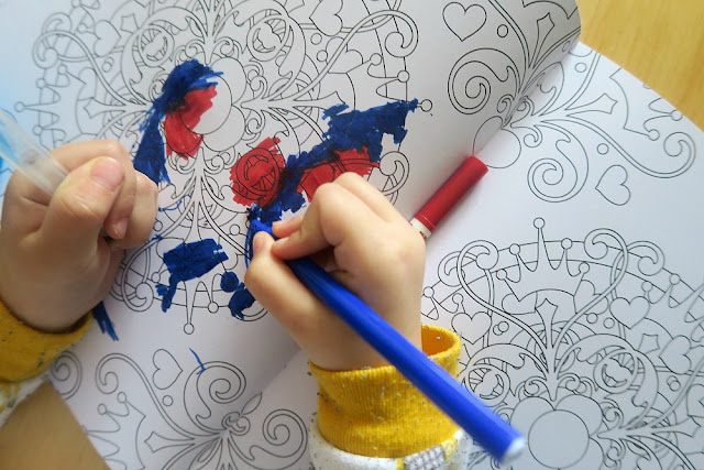 Disney Art Therapy Colouring Books - Parragon Books #Review | LadyBug ...