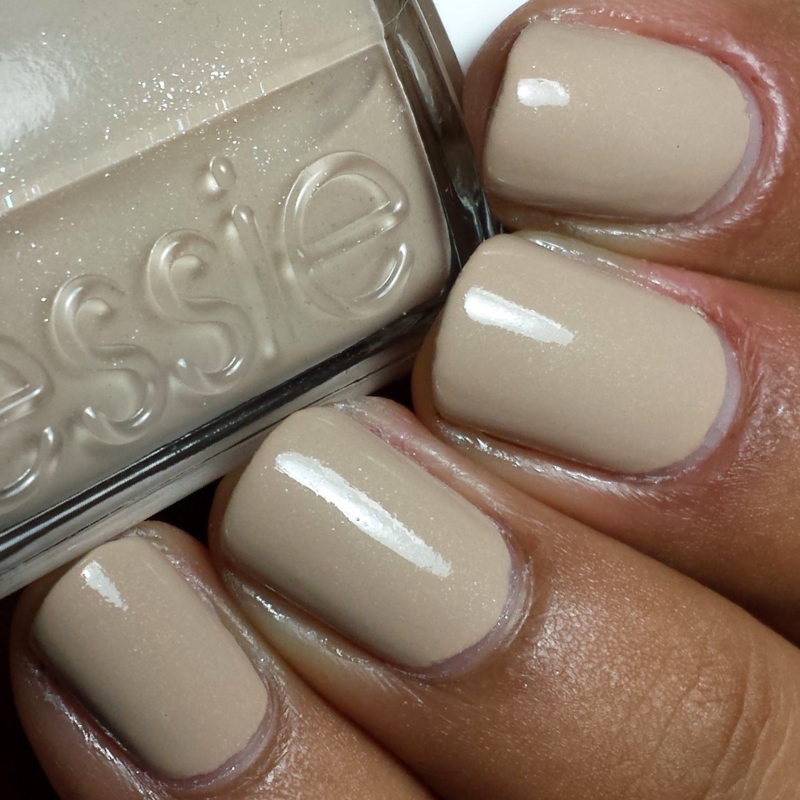 Blue Velvet Lacquer Essie Resort 2014 Collection Swatches And Review