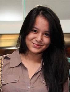 Foto Cantik Juwita Bahar - Mazda News