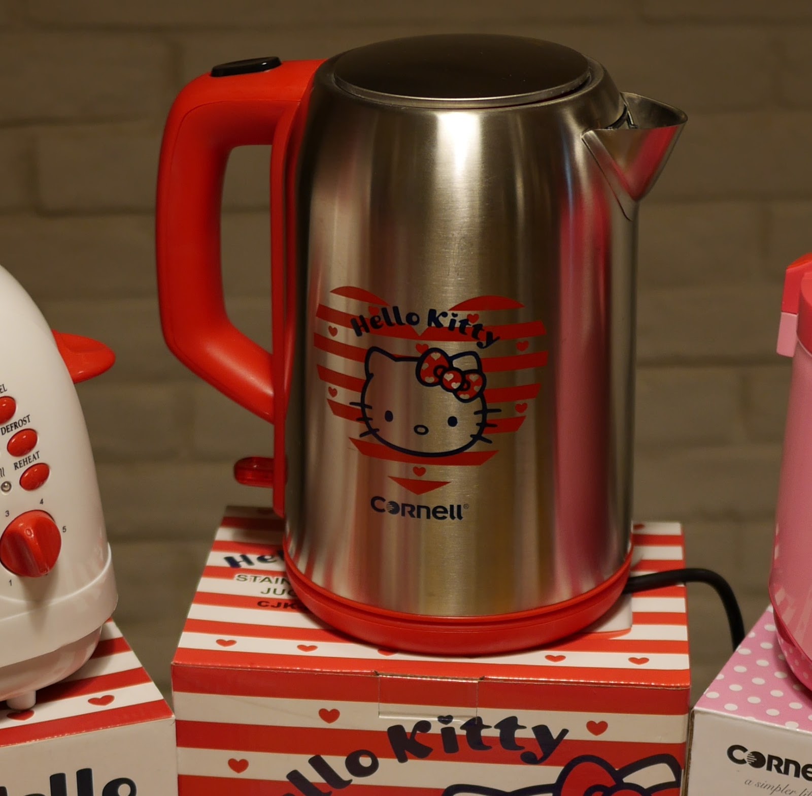Mighty Foodie: Cornell's Brand New Hello Kitty Rice Cooker & More!