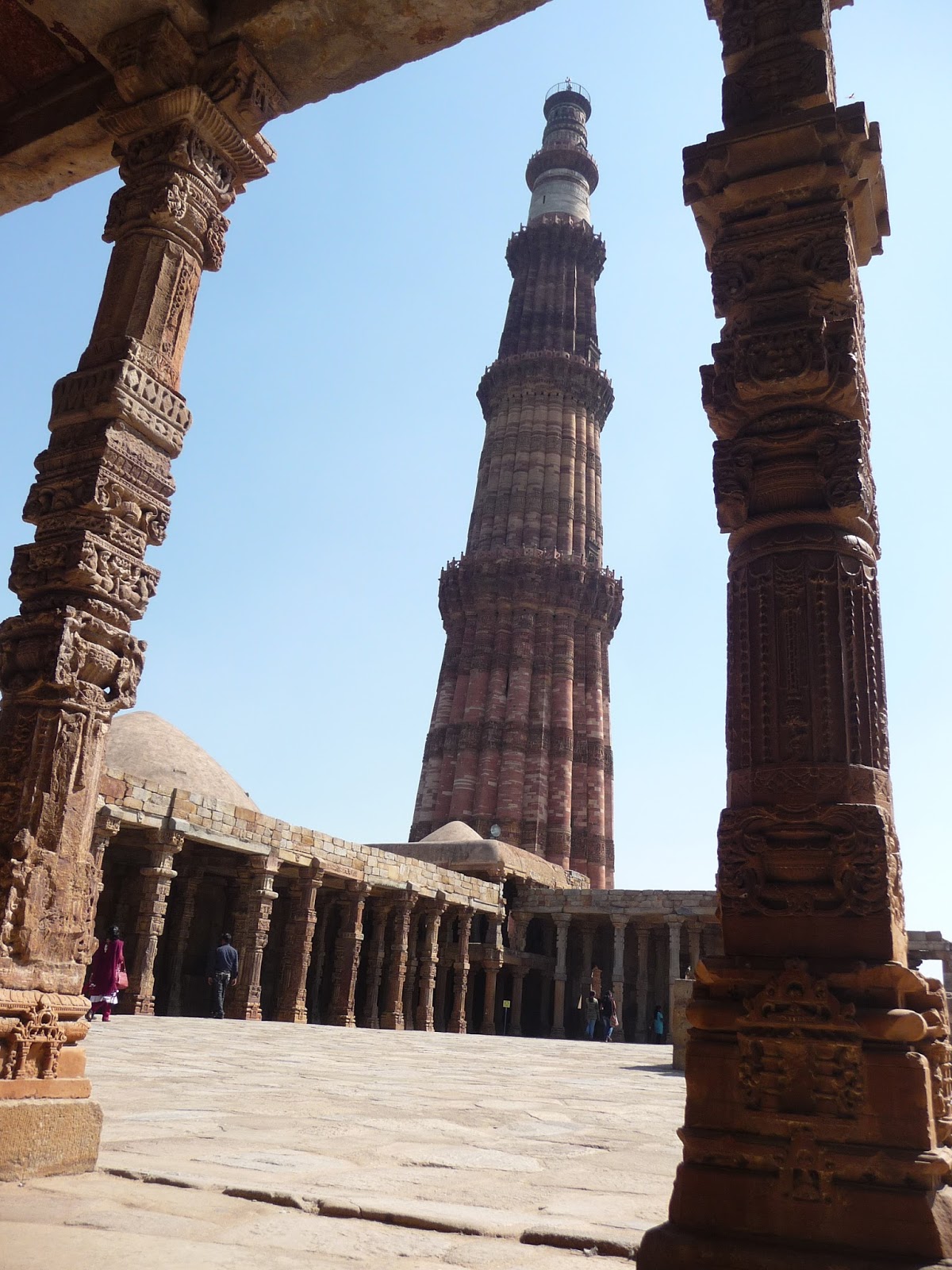 Delhi : Quwwat-ul-Islam Mosque in Qutub Complex | The journey of a ...