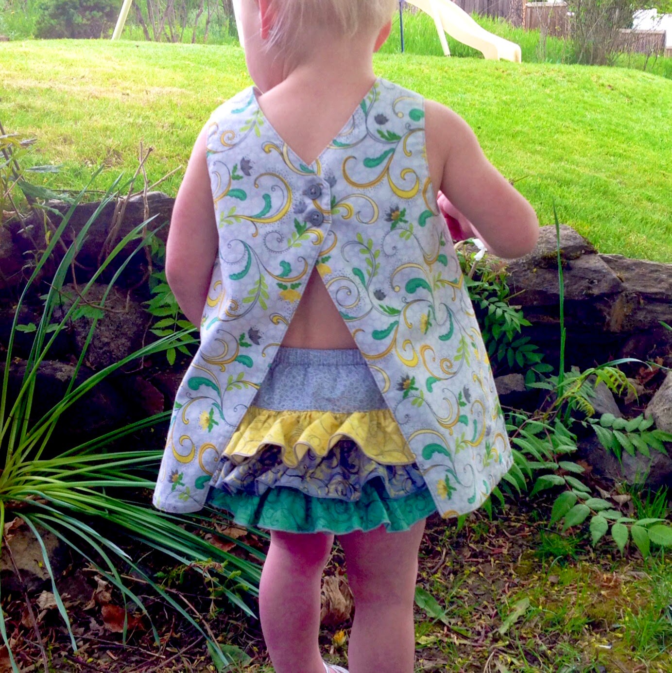 Year Of Dresses: Open Back Baby Dress