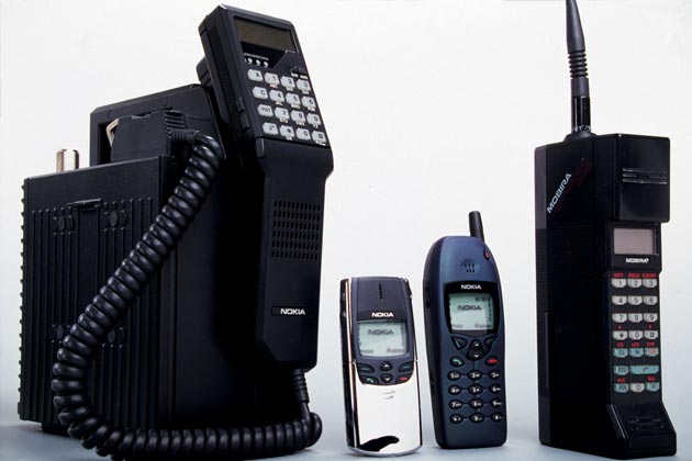 CELULARES: EVOLUCIÓN TECNOLÓGICA (1982-2000)