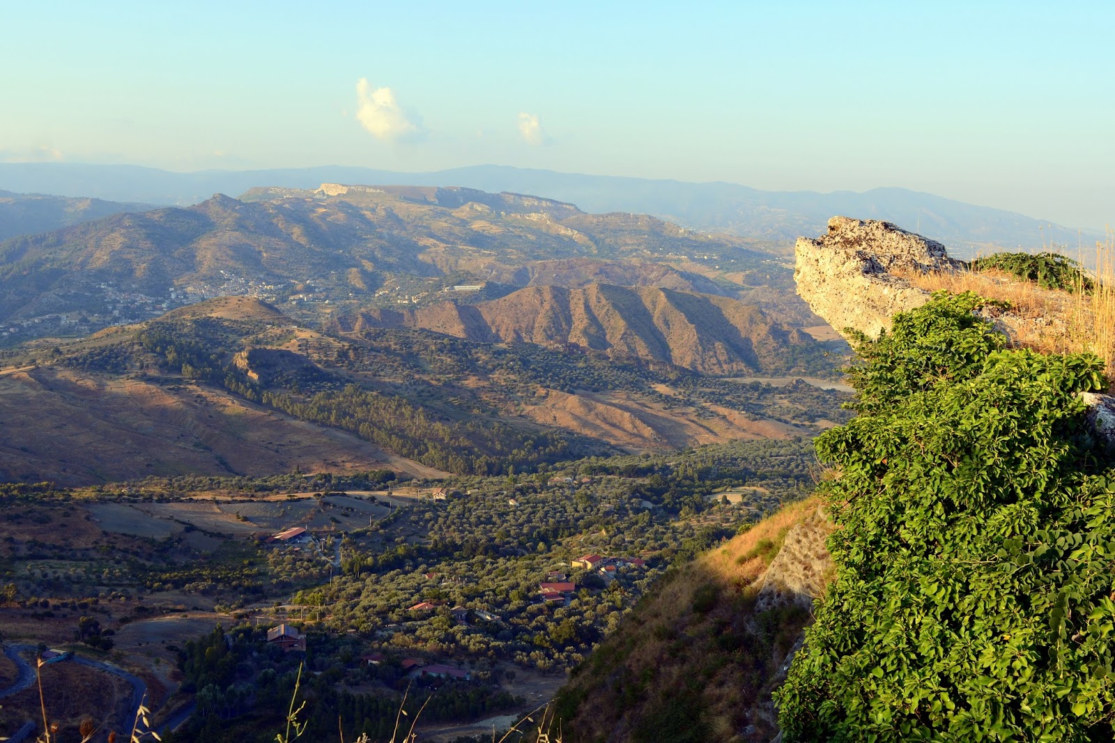 Mille Fiori Favoriti: The Beautiful Town of Gerace, Calabria, Italy