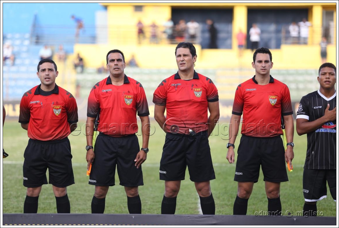 Arbitragem de Futebol em Fotos