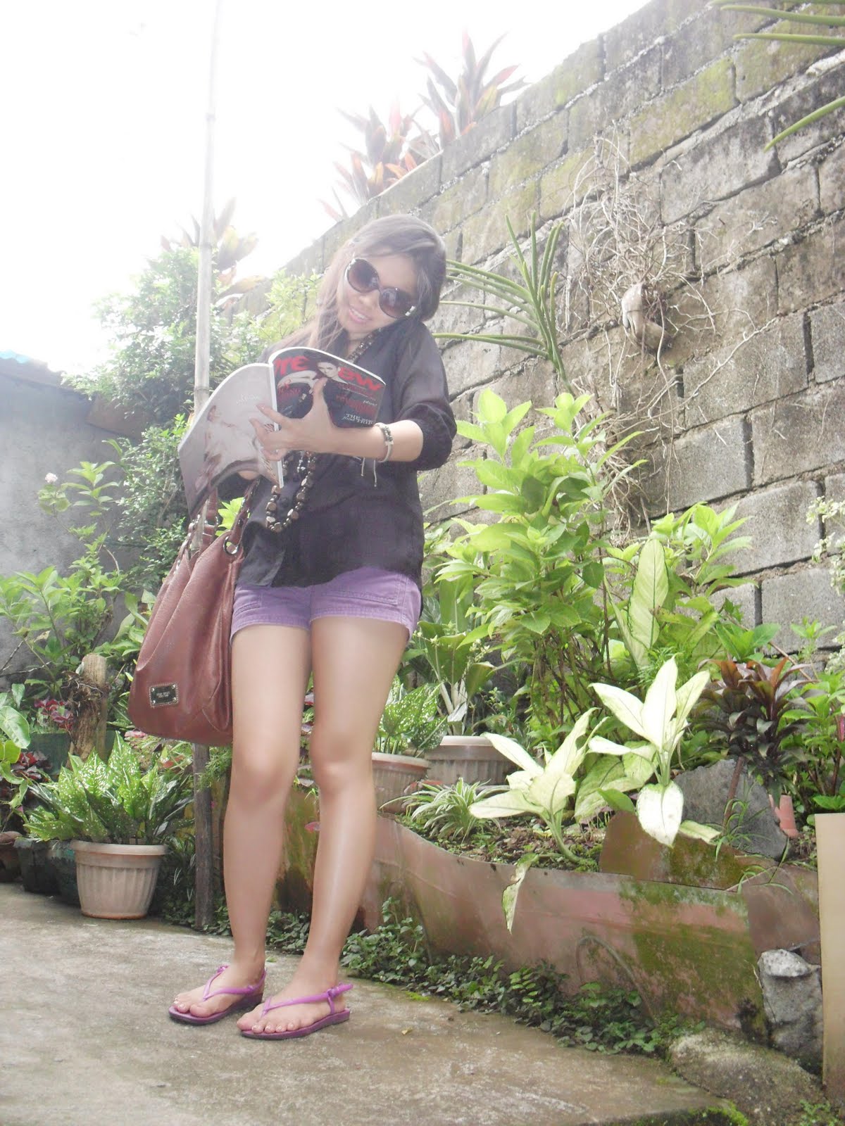 The Supermodel Diaries: The Casual Vibe of Shorts and Flip-Flops