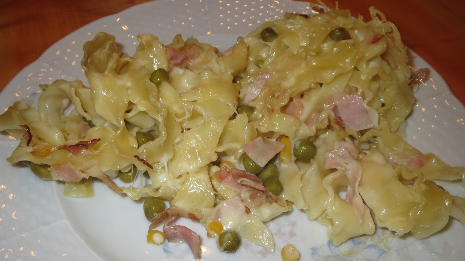 Kosila za vsak dan: Gratinirane valvice in solata