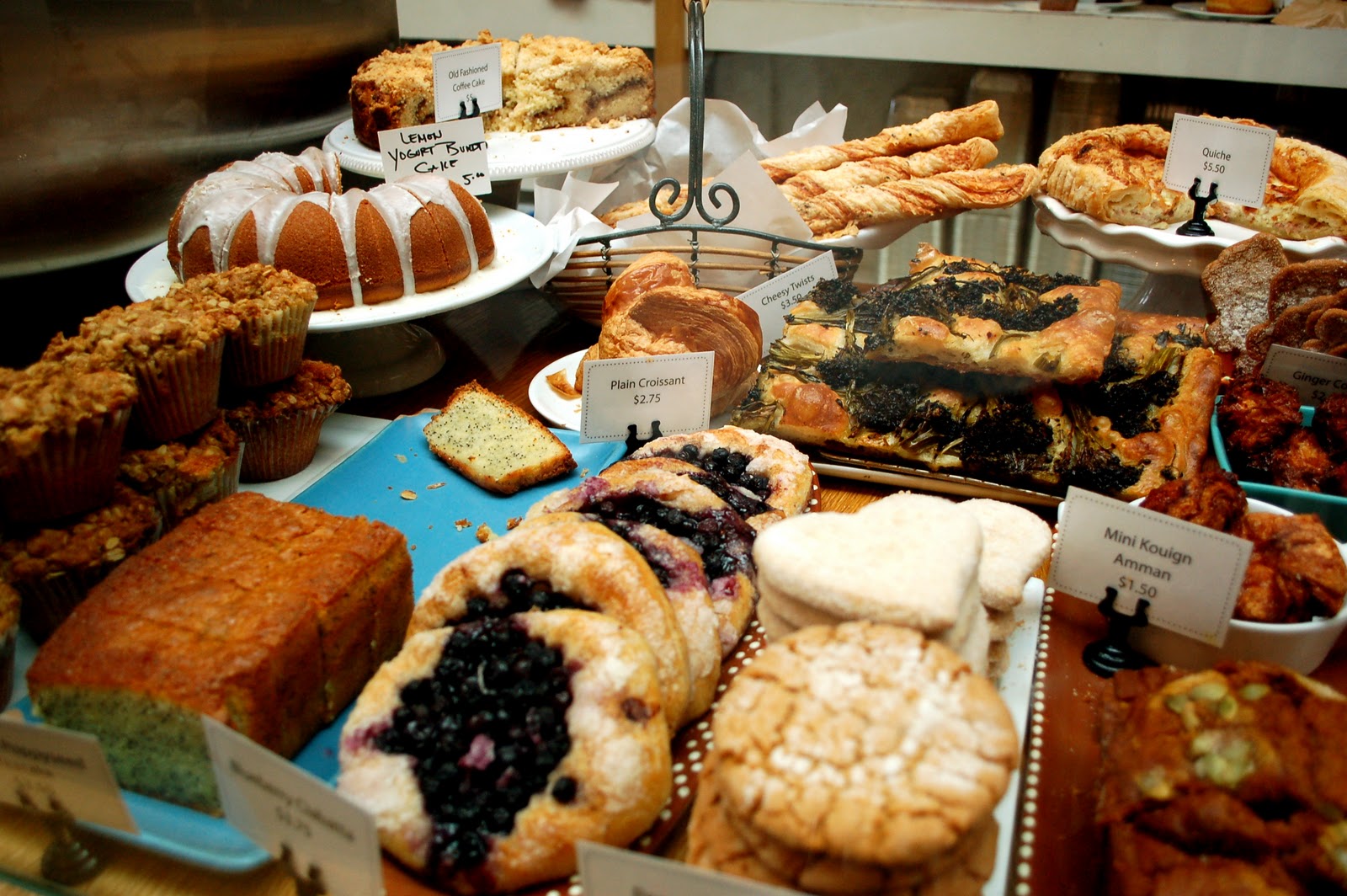 A Bit of Sparklefarkle: {Huckleberry Bakery and Cafe}