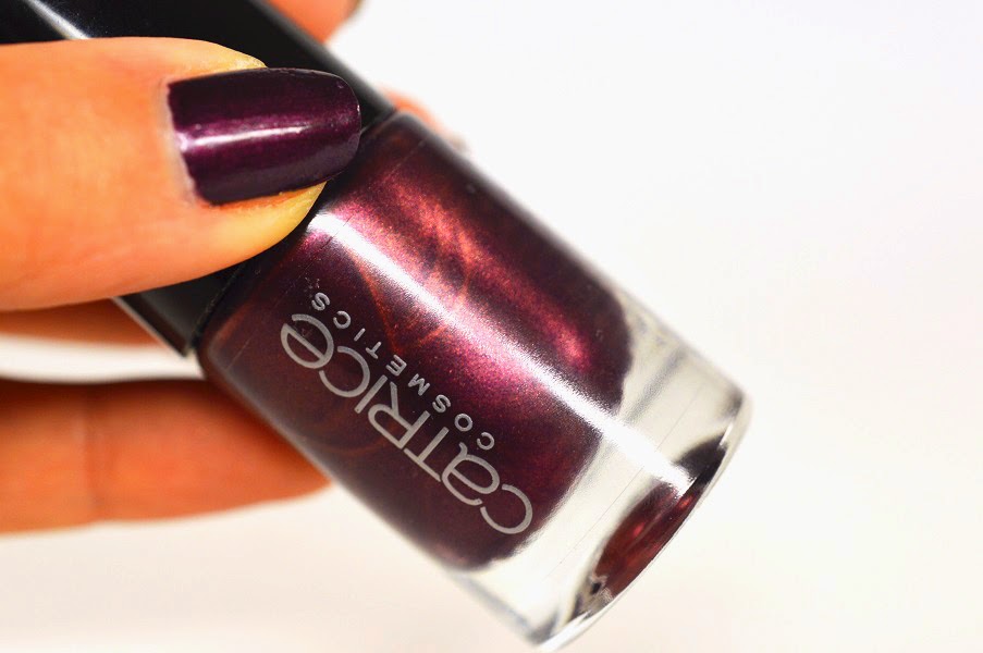 Glam & Shine - Beautyblog: Catrice 59 First Class Up-Grape Nagellack