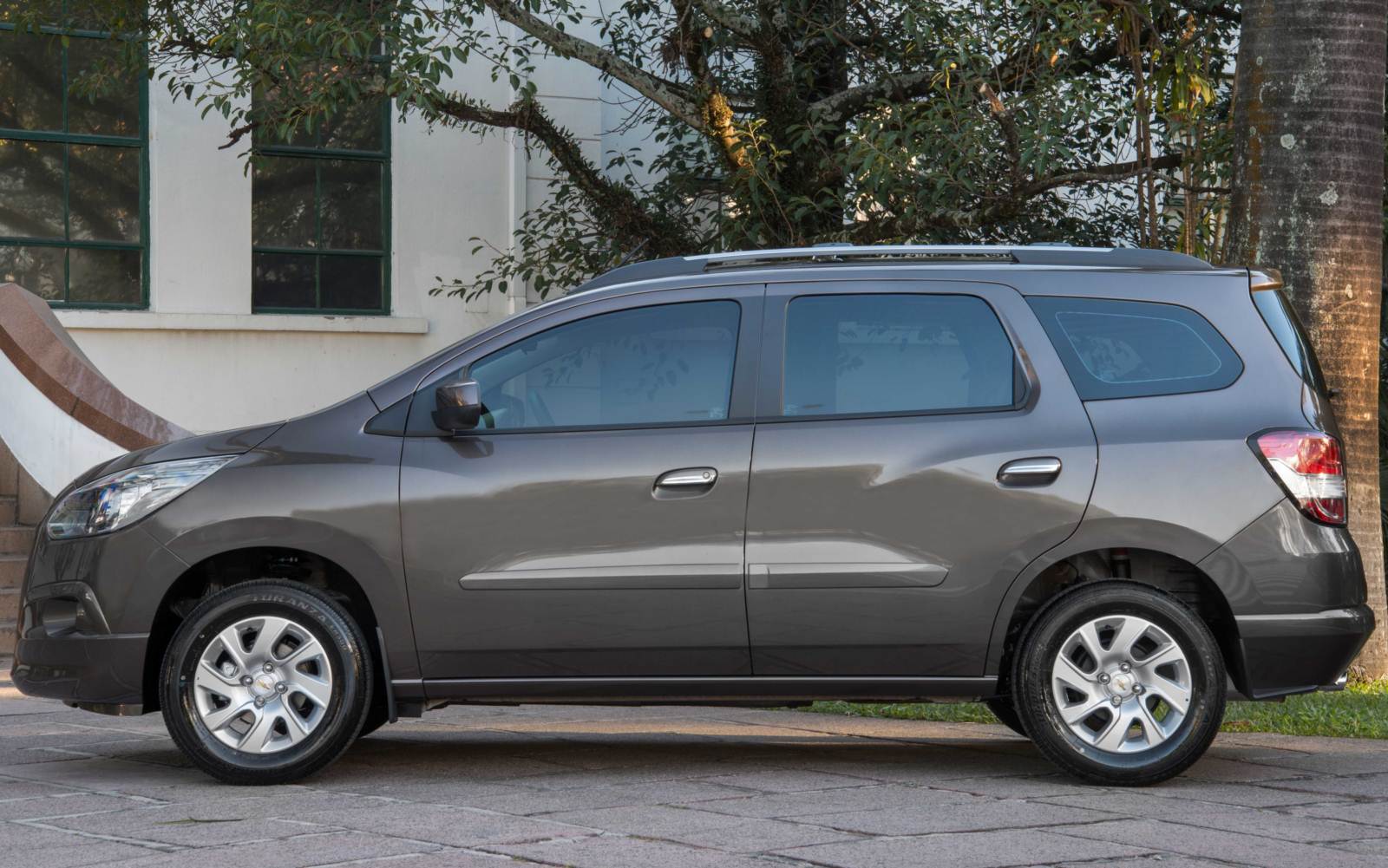 Chevrolet Spin 2015: preços, itens de série e especificações | CAR.BLOG.BR