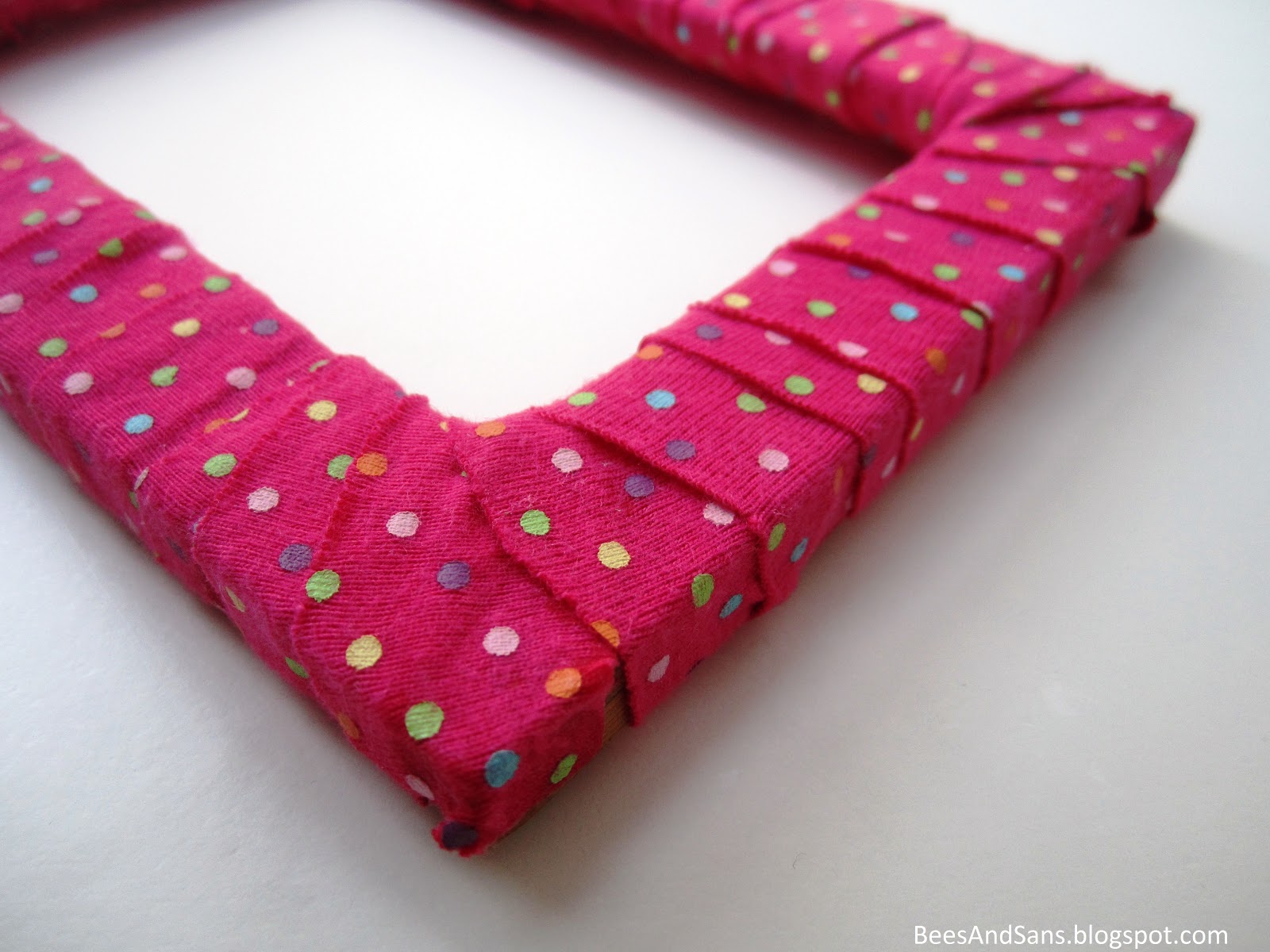 Bee's And San's: DIY : Fabric Wrapped Frames