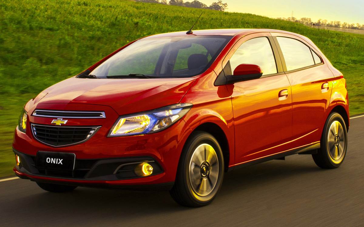 Onix e Prisma Automáticos: nas concessionárias em menos de um mês