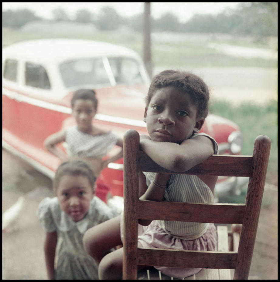 Amazing Color Photographs Capture Faces of Segregation in the South of ...