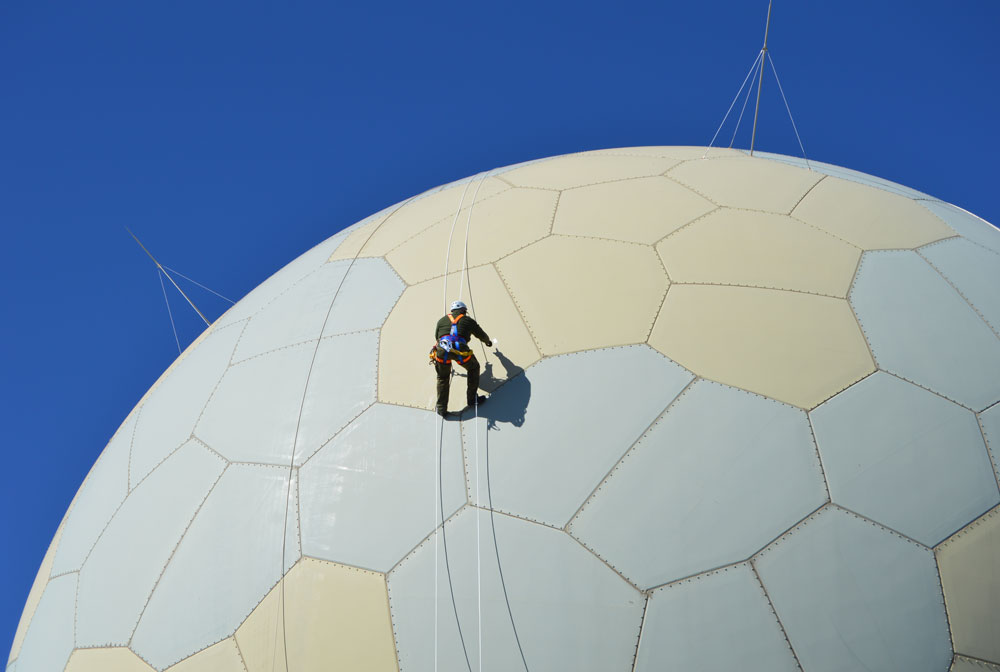 El Ejército del Aire recupera el mantenimiento de los radomos de los ...