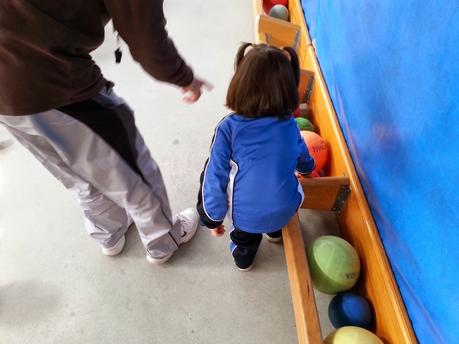 UNA ESCUELA UNA ILUSION: EL JUEGO DE LAS CATAPULTAS.