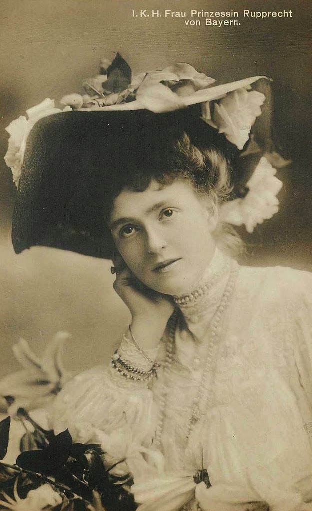 Maria's Royal Collection: Duchess Marie Gabrielle in Bavaria, Crown ...