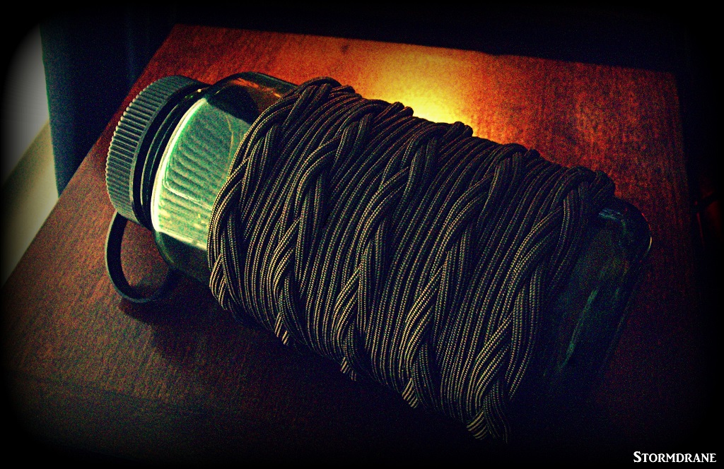 Stormdrane's Blog: Titan Paracord SurvivorCord Nalgene Bottle Wrap