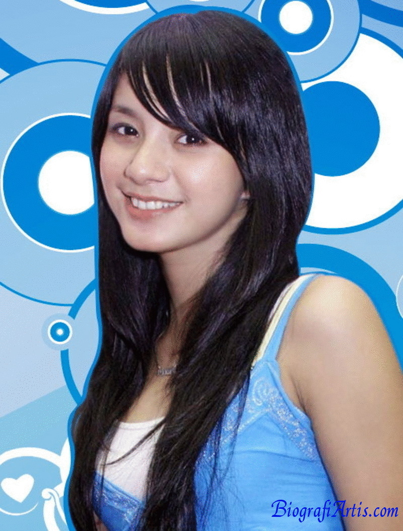 Biografi Kirana Larasati