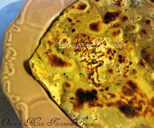Preety's Kitchen: Pyaz - Pudina ki Roti (Onion & Mint Flavoured Bread)