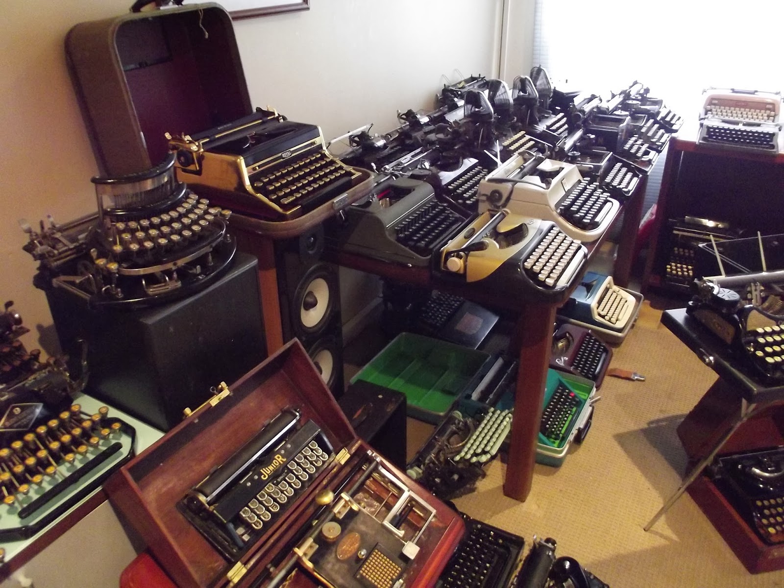 oz.Typewriter: Typewriters on Display