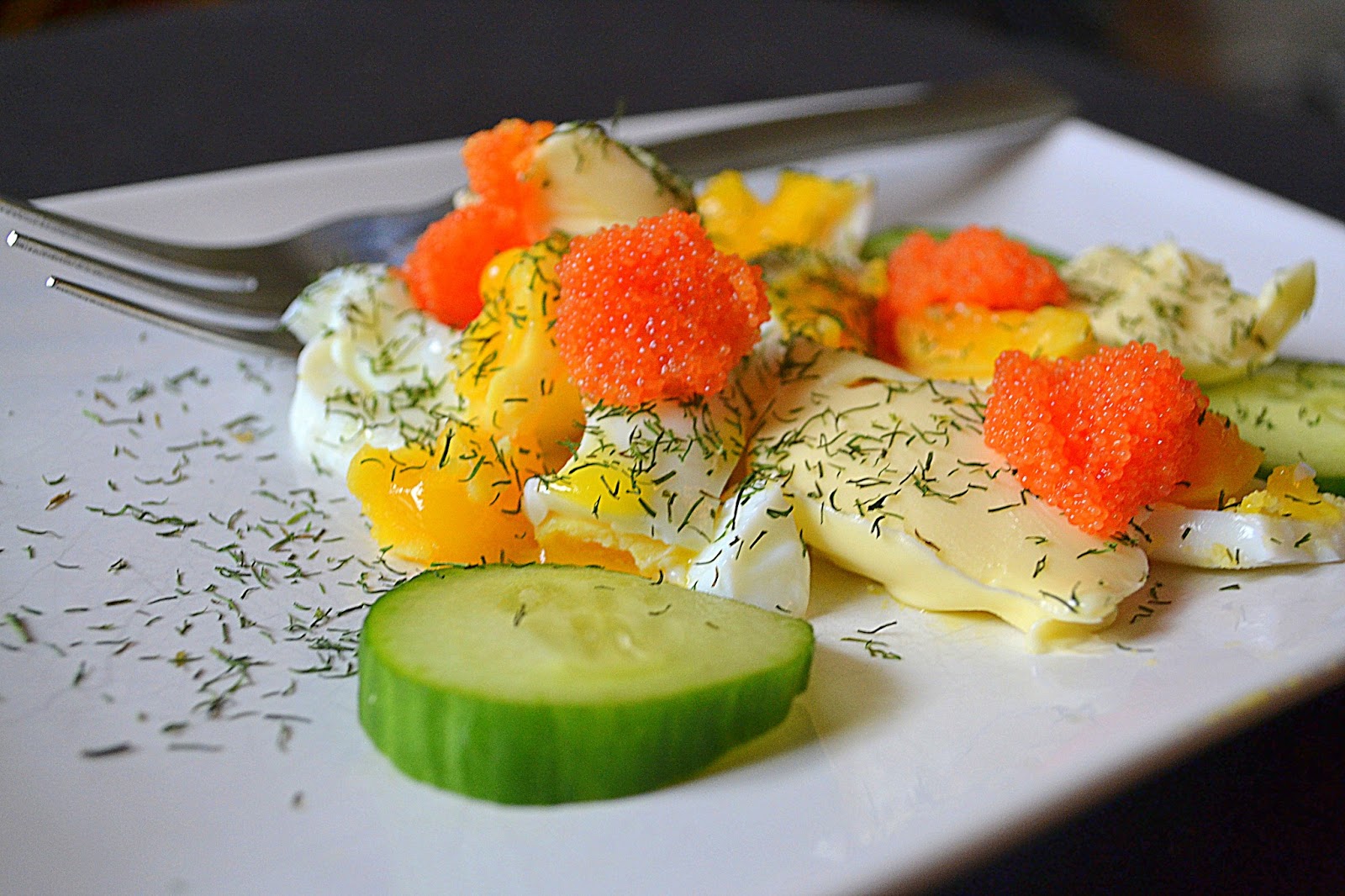 Veronicas Lchf Mat: Kokt ägg med smör, rom och dill (Lchf-mejerifritt)