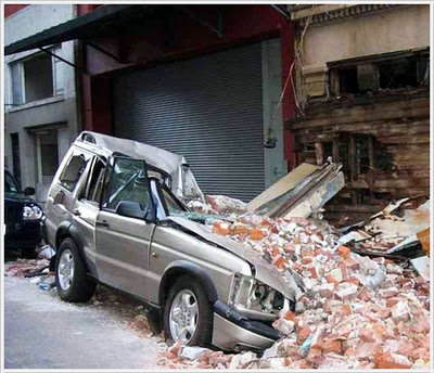 THE MOST AMAZING THING IN THE WORLD: FUNNY ACCIDENTS PICTURES