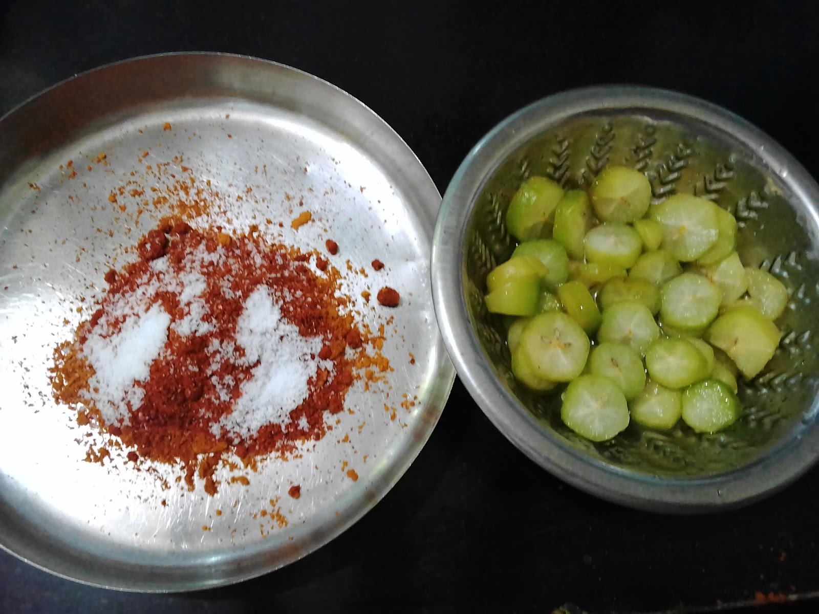 Bimla lonche (Bilimbi pickle)