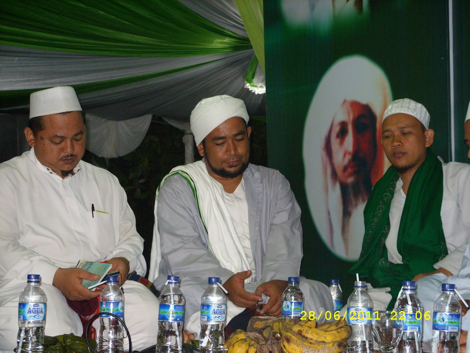 pondok pesantren NAHDLATULWATHAN tangerang: HAUL TGKH.MUHAMMAD ...