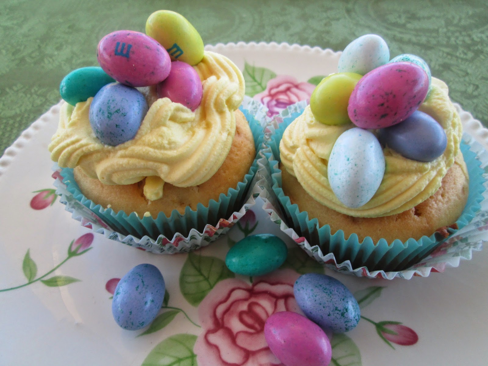 Canela kitchen (gloria): Easter cupcakes with lemon curd (cupcakes de ...