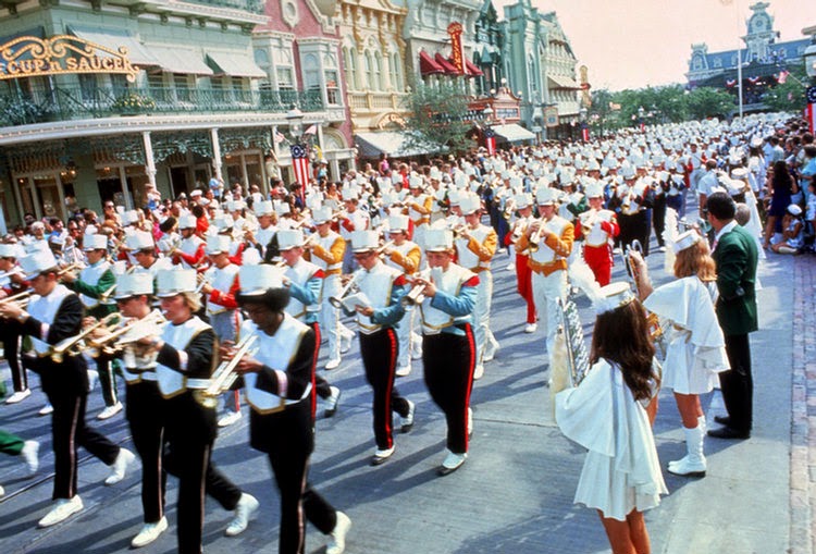 Disney Avenue: The Walt Disney World Opening Day Parade - 1971