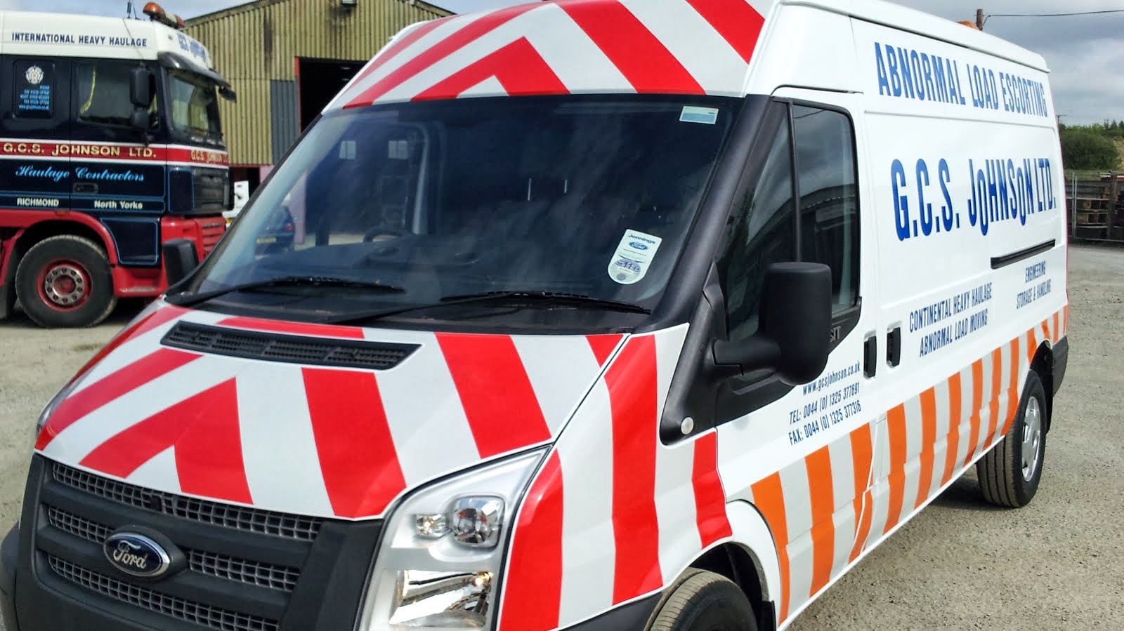 The Green I Signs Blog: abnormal load escorting vehicle graphics ...