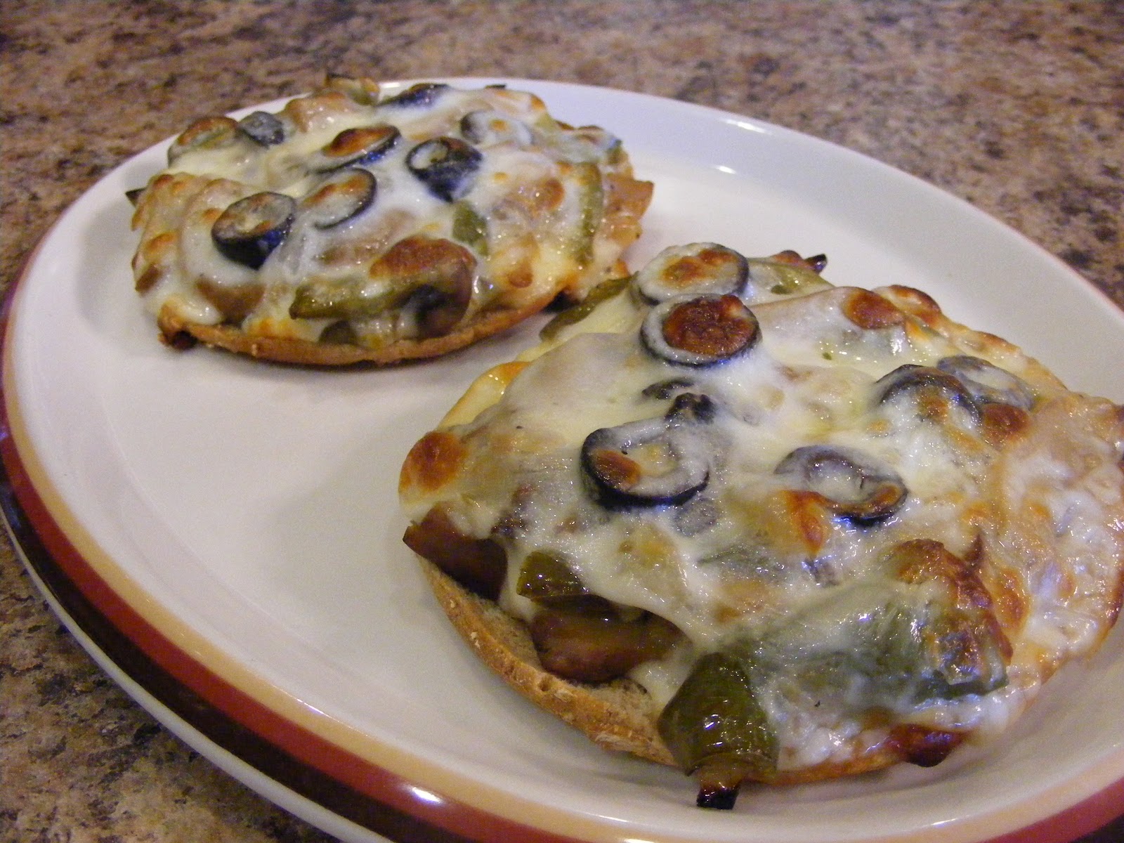 Make Your Someday Today!: Mini Veggie Pizzas!