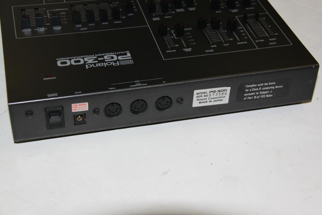 MATRIXSYNTH: ROLAND PG-300 SYNTHESIZER PROGRAMMER
