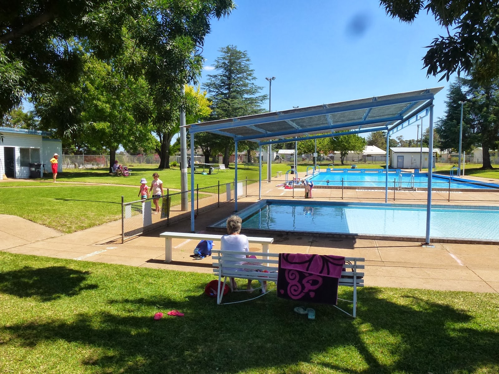 Our Aussie off grid heaven: Been away to Binnaway