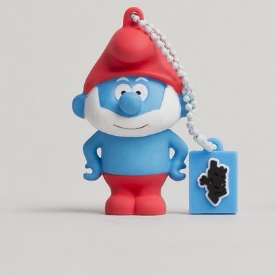 D i s k - O n - K e y: Smurfs USB flash drive