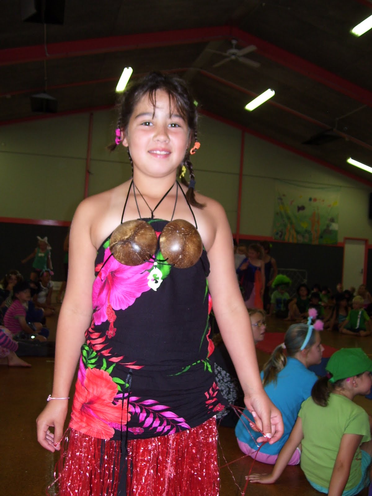 Room2 Foxton Beach School: Wacky dress up day. 17.3. 11