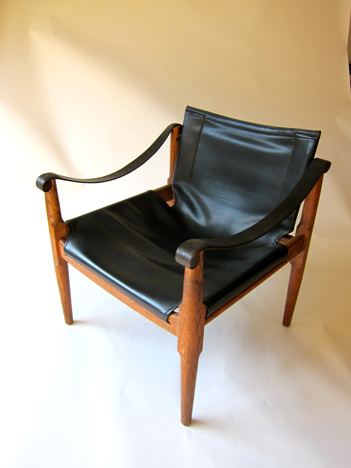 avant garde design: design crush: the safari chair.