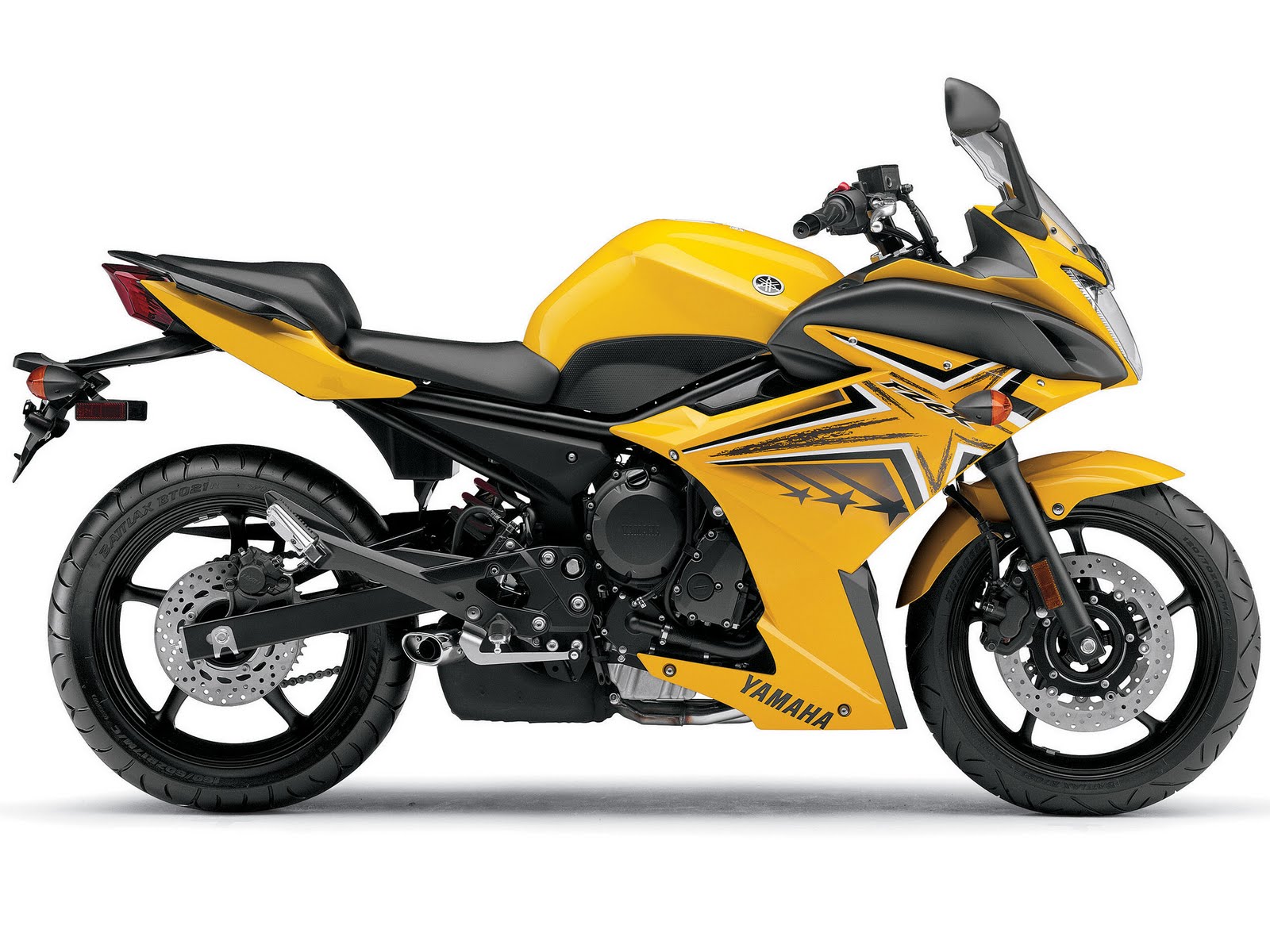 auto stark bikes: yamaha fzs yellow wallpapers