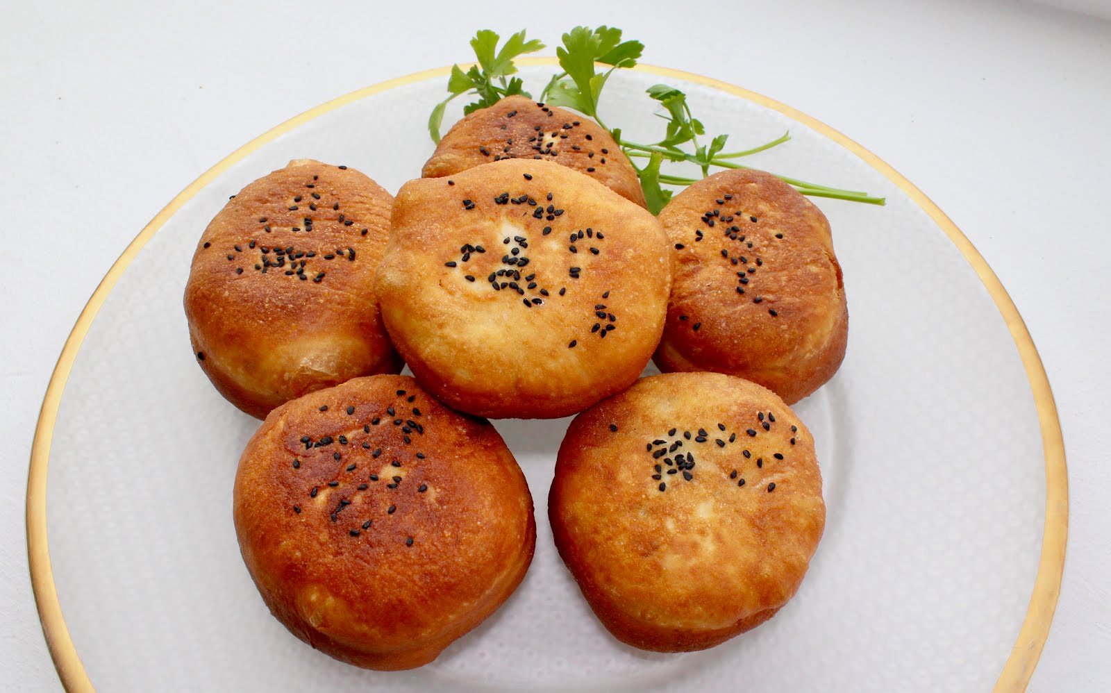 Piroshki, Pirashki, or Pirogi?