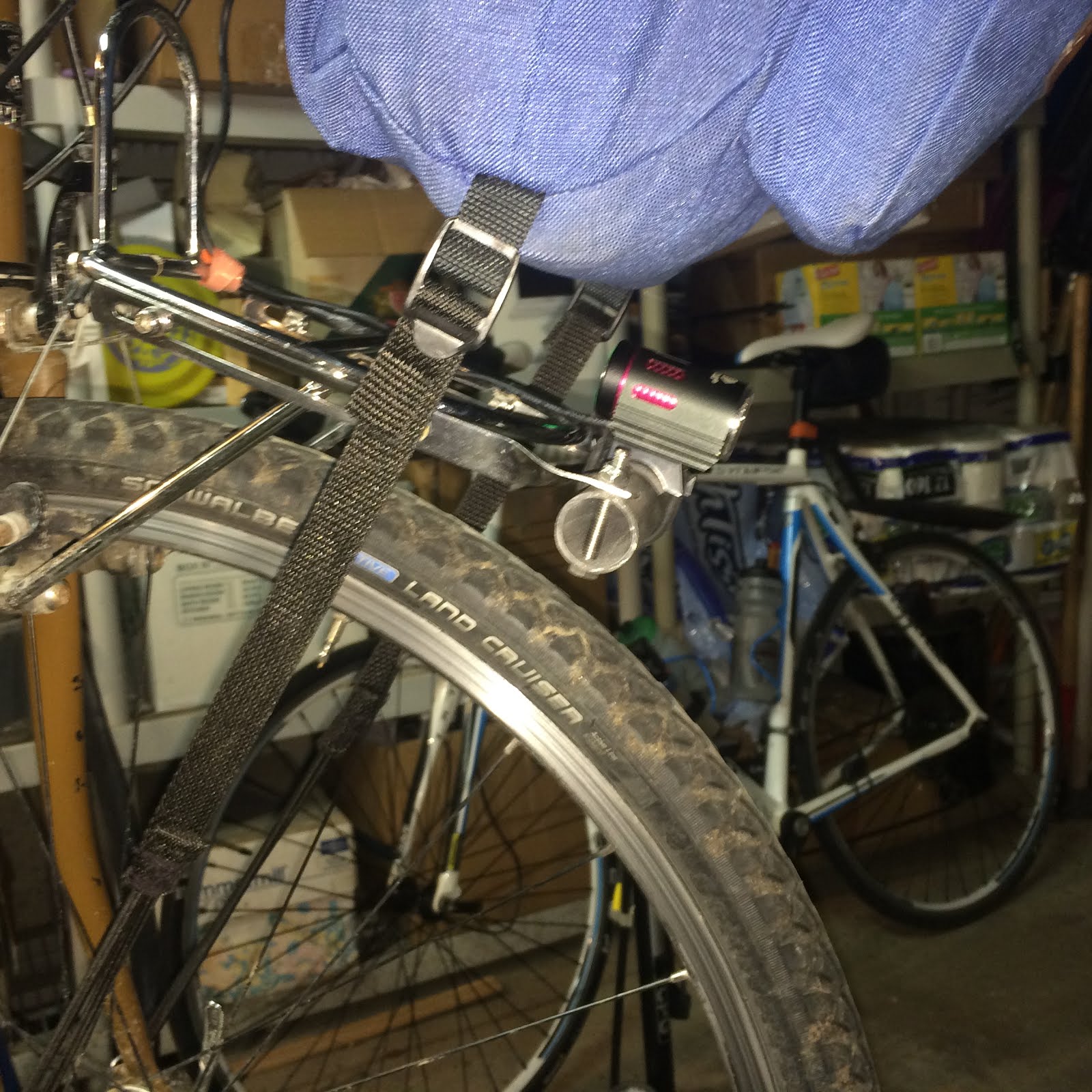 Cyclesnack: DIY: Front Rack Light Mount