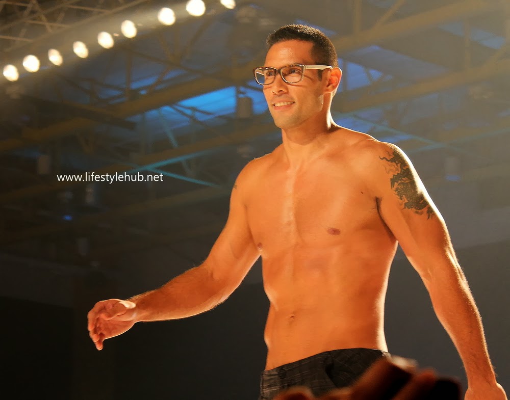 Best Of Men's World: Hot JayR at Cosmo Bachelor Bash 2013