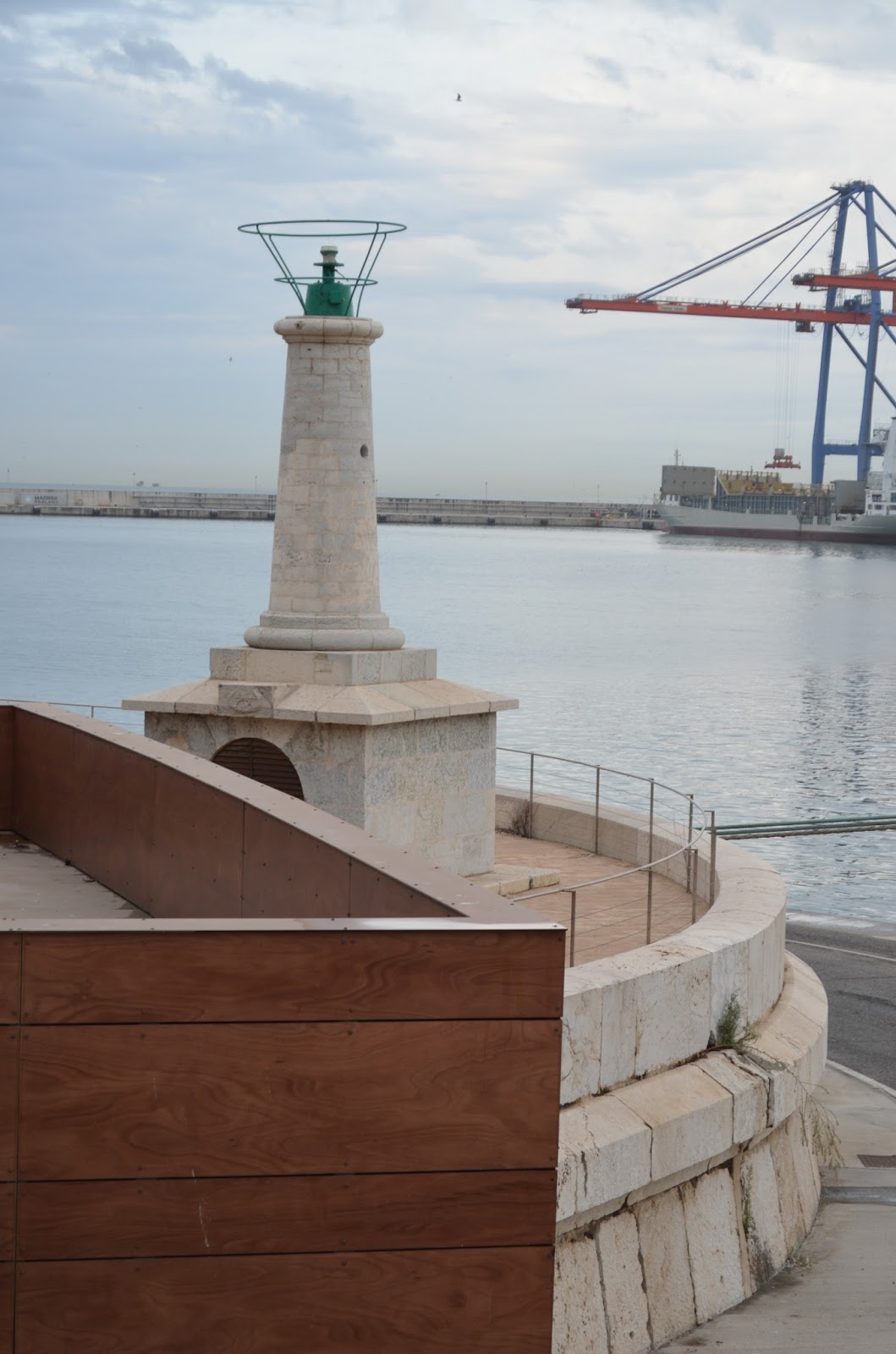 Neal's Lighthouse Blog: Dique del Este, Malaga, Spain