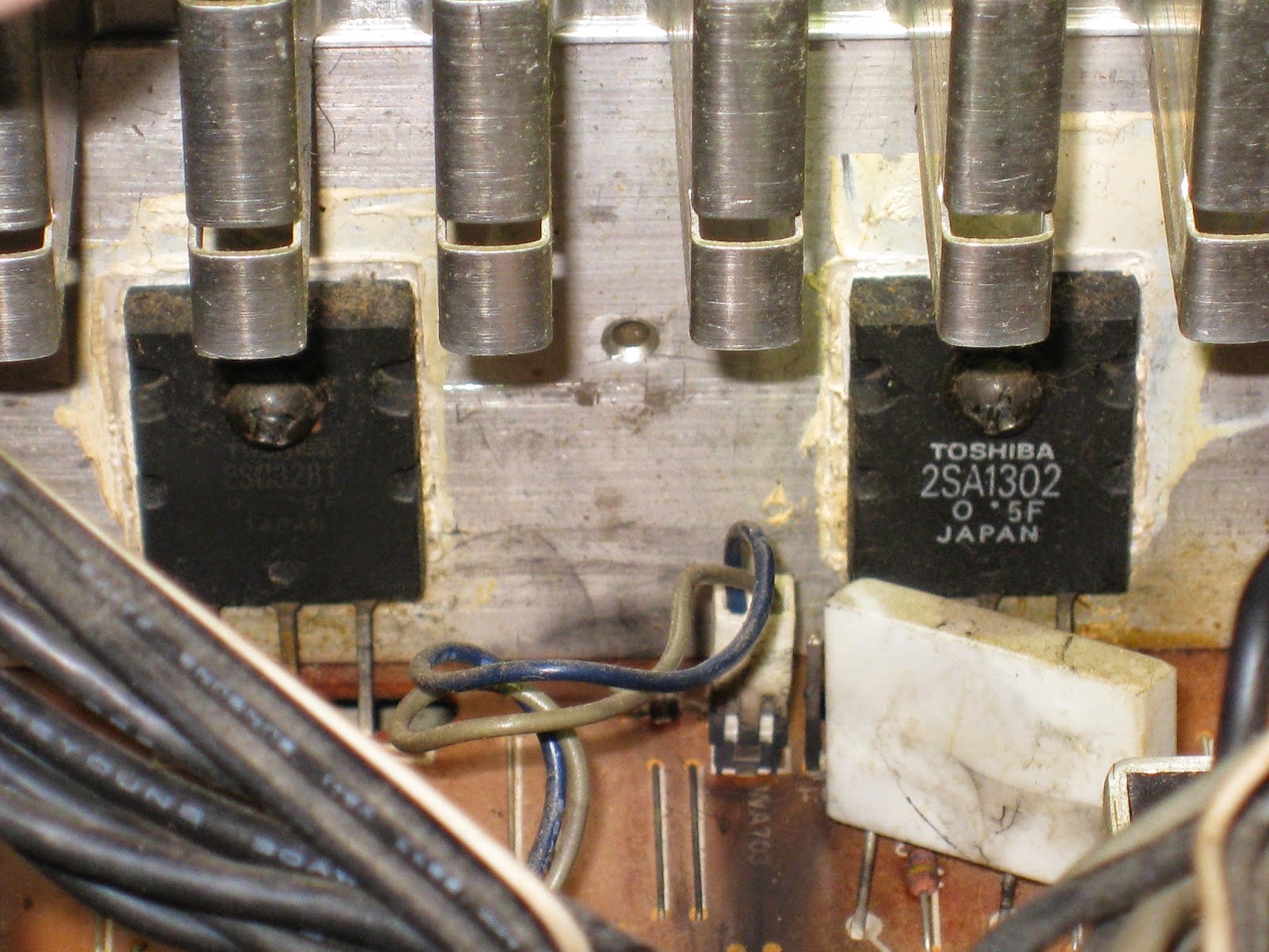 Infrequent Sound [sex.tex] technology: Quadral Logic Five Digital Surround AV Master Amplifier ...